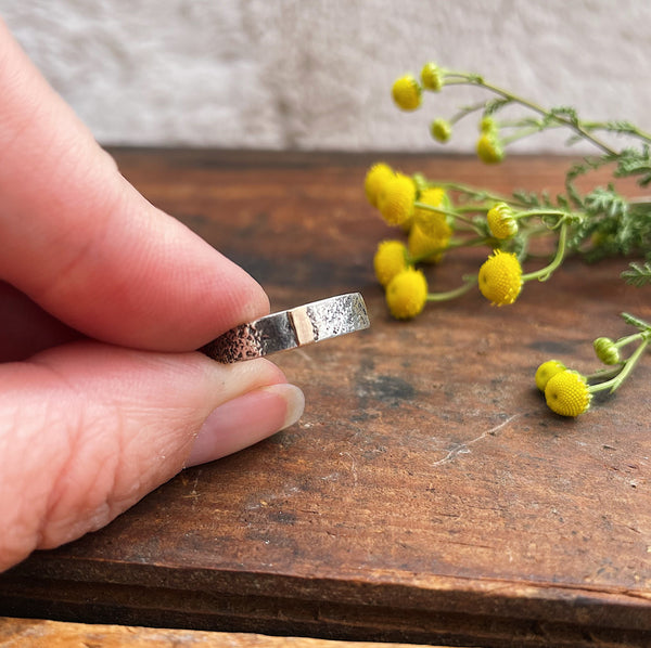 Gold Bar Reticulated Ring – Rustic Souls